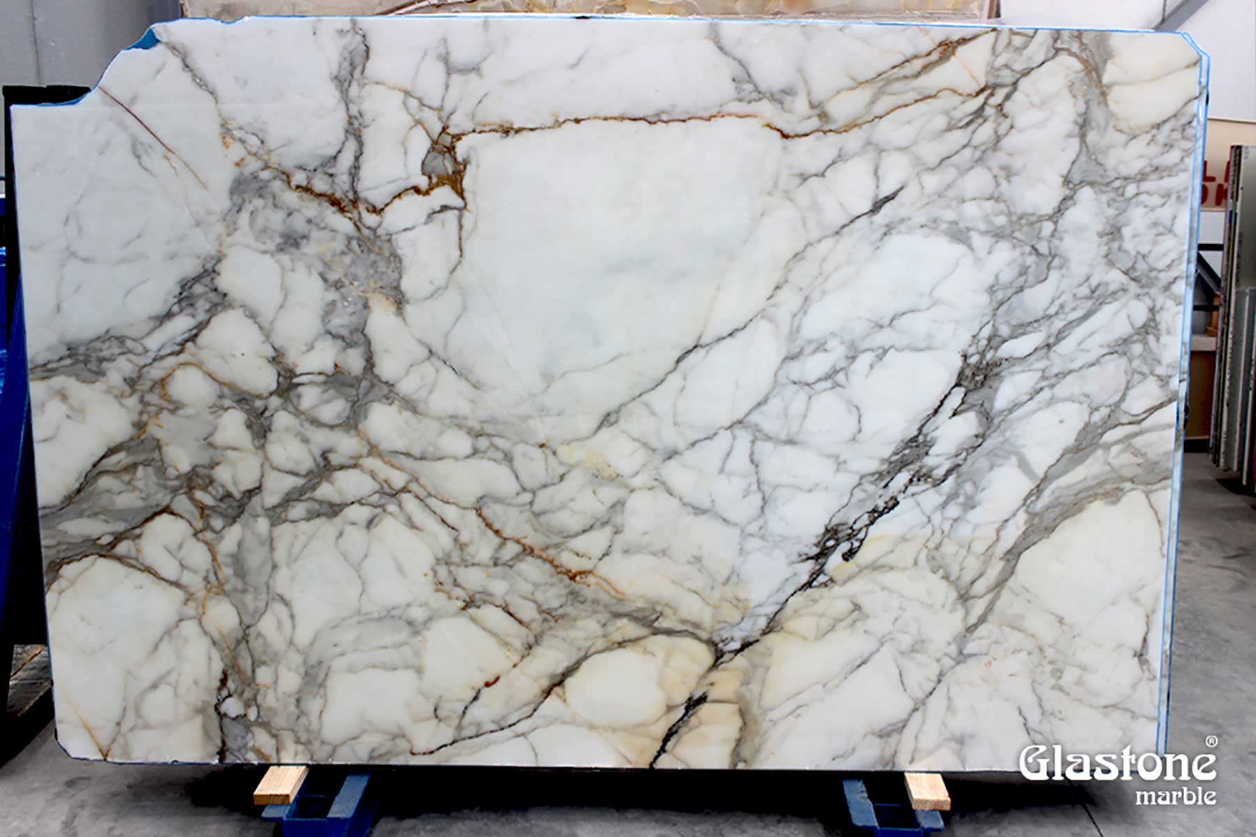 Mármol natural – Glastone Marble